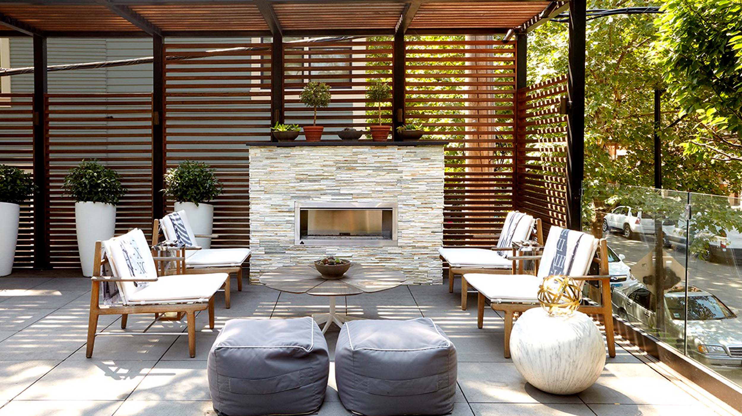 Old Town Terrace In The Trees | Projects | Chicago Roof Deck + Garden